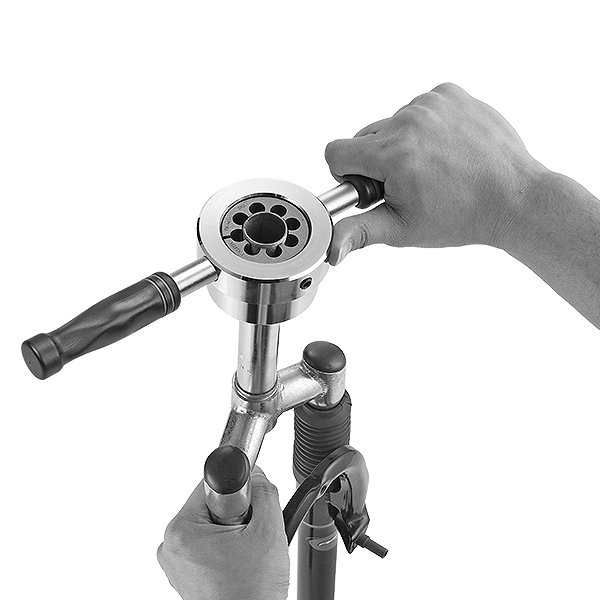 SuperB Workshop Tool | Fork Threadng Set (TB-1945) | Cycling Boutique